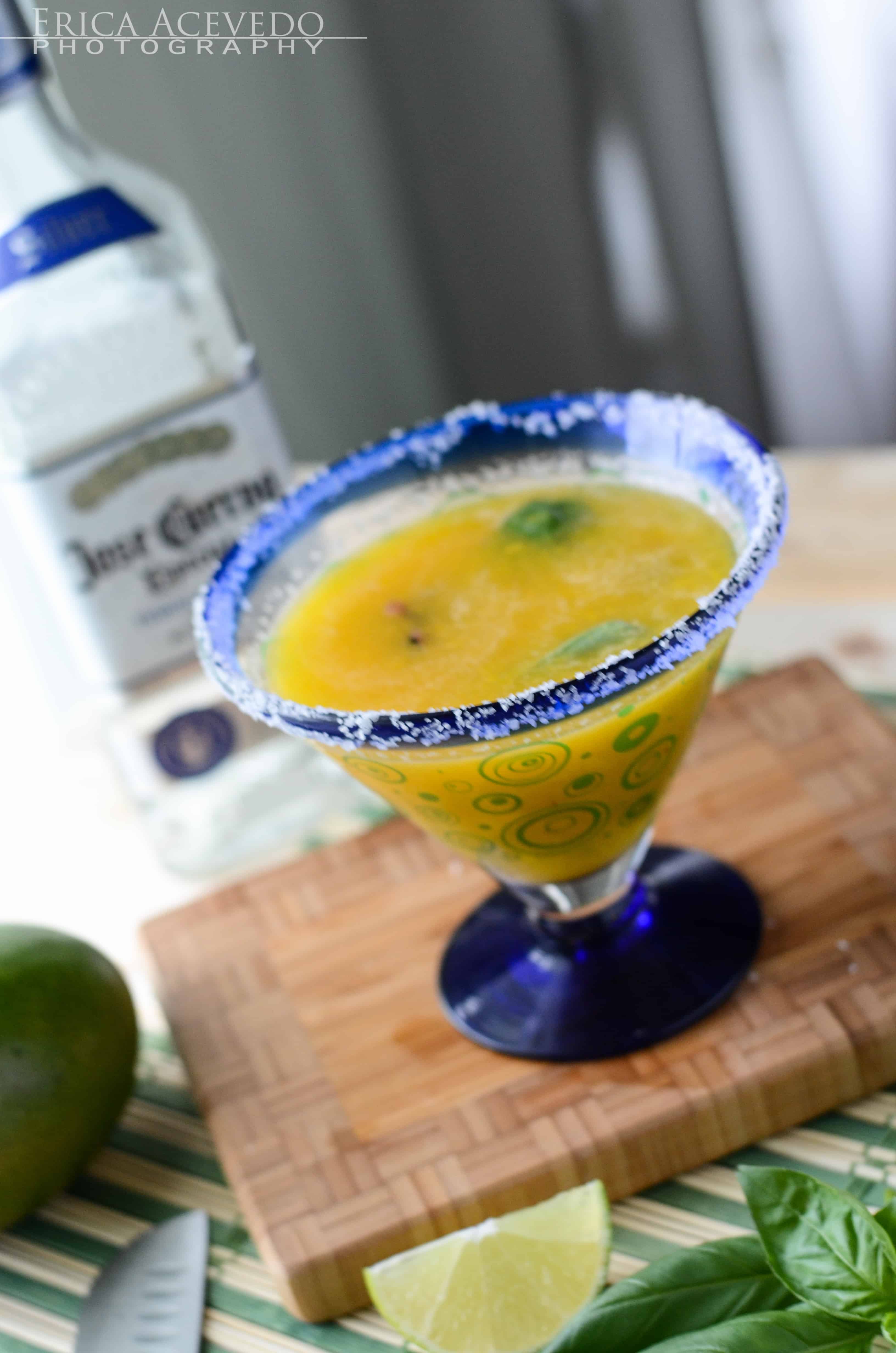 The Maui Moscow Mule {VIDEO!} • The Crumby Kitchen